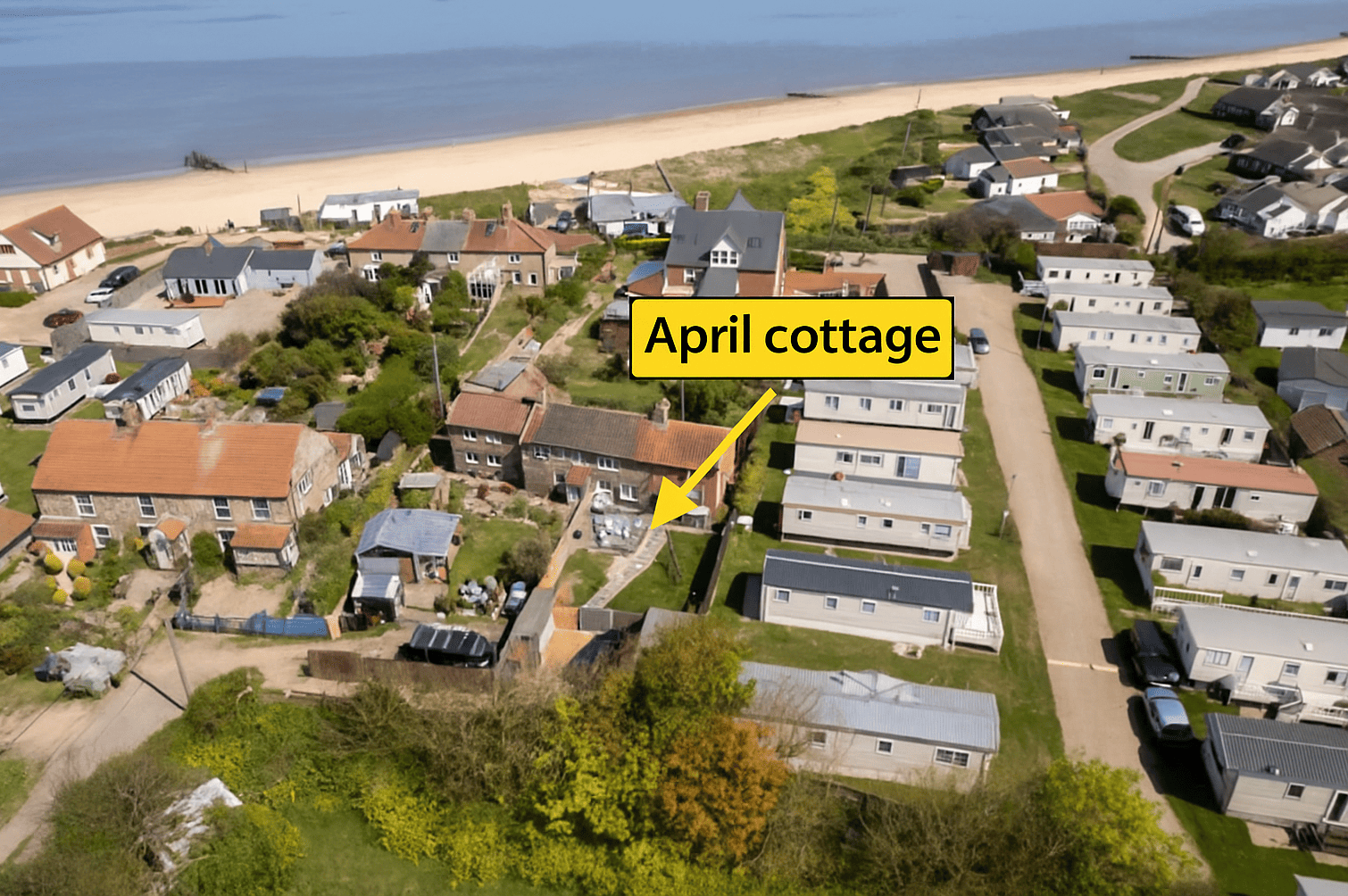 Dog Friendly Holiday Cottage in Bacton | April Cottage